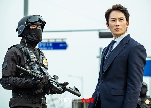 The Devil Judge: Jin Young muốn nhân vật thêm quyến rũ, Ji Sung tưởng ...