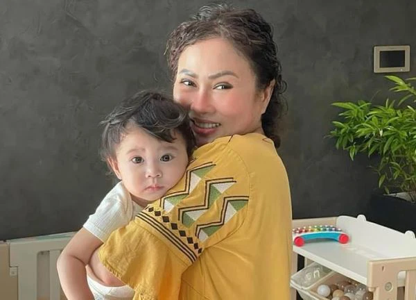 Lộ khoảnh khắc con gái Bảo Anh lúc mới 7 tháng tuổi, diện mạo đốn tim nhiều người - Sao việt ...